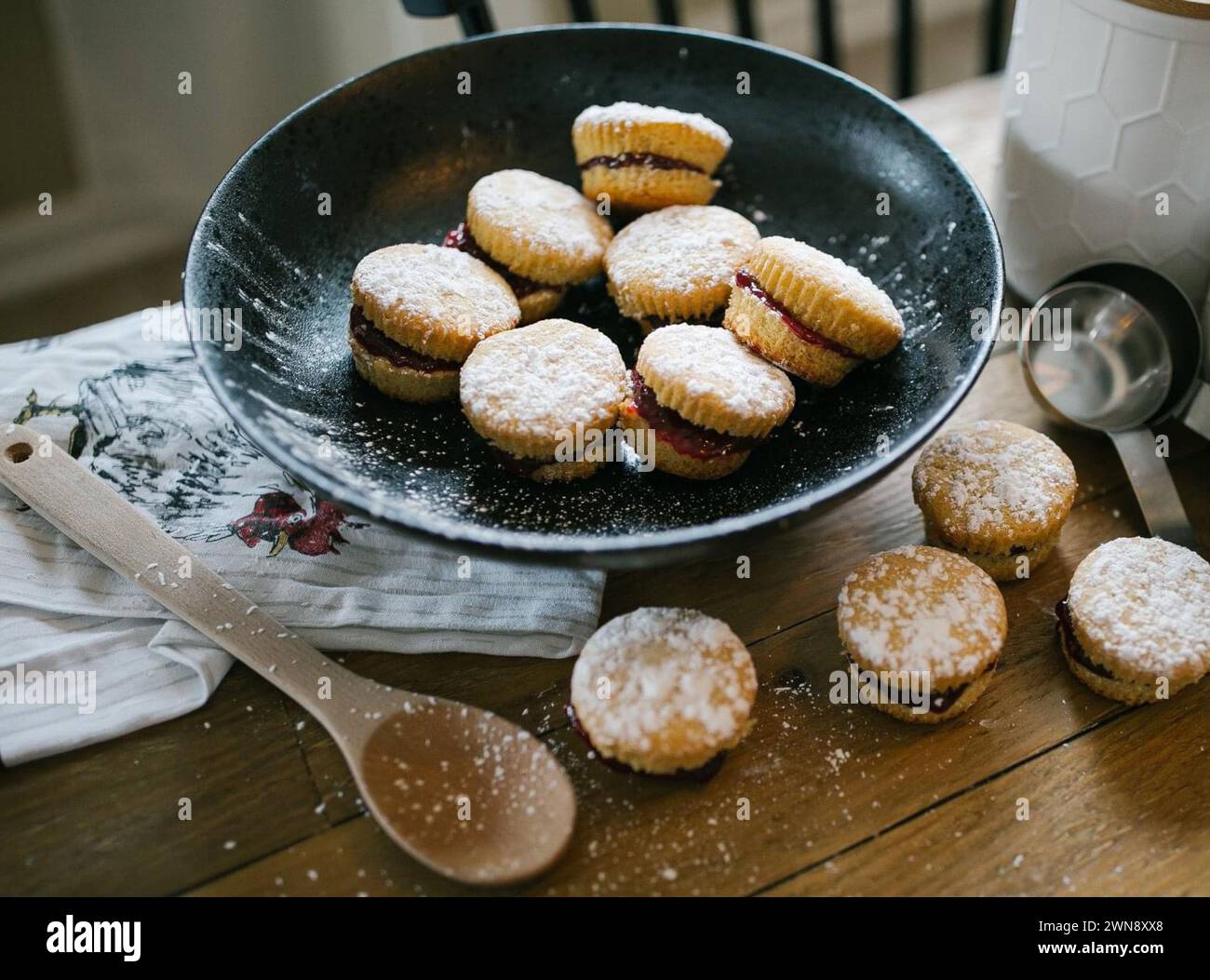 Raspberry danish pastry hi-res stock photography and images - Alamy