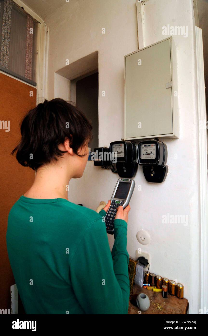 billing and measuring the energy consumption in energy and power supply ...