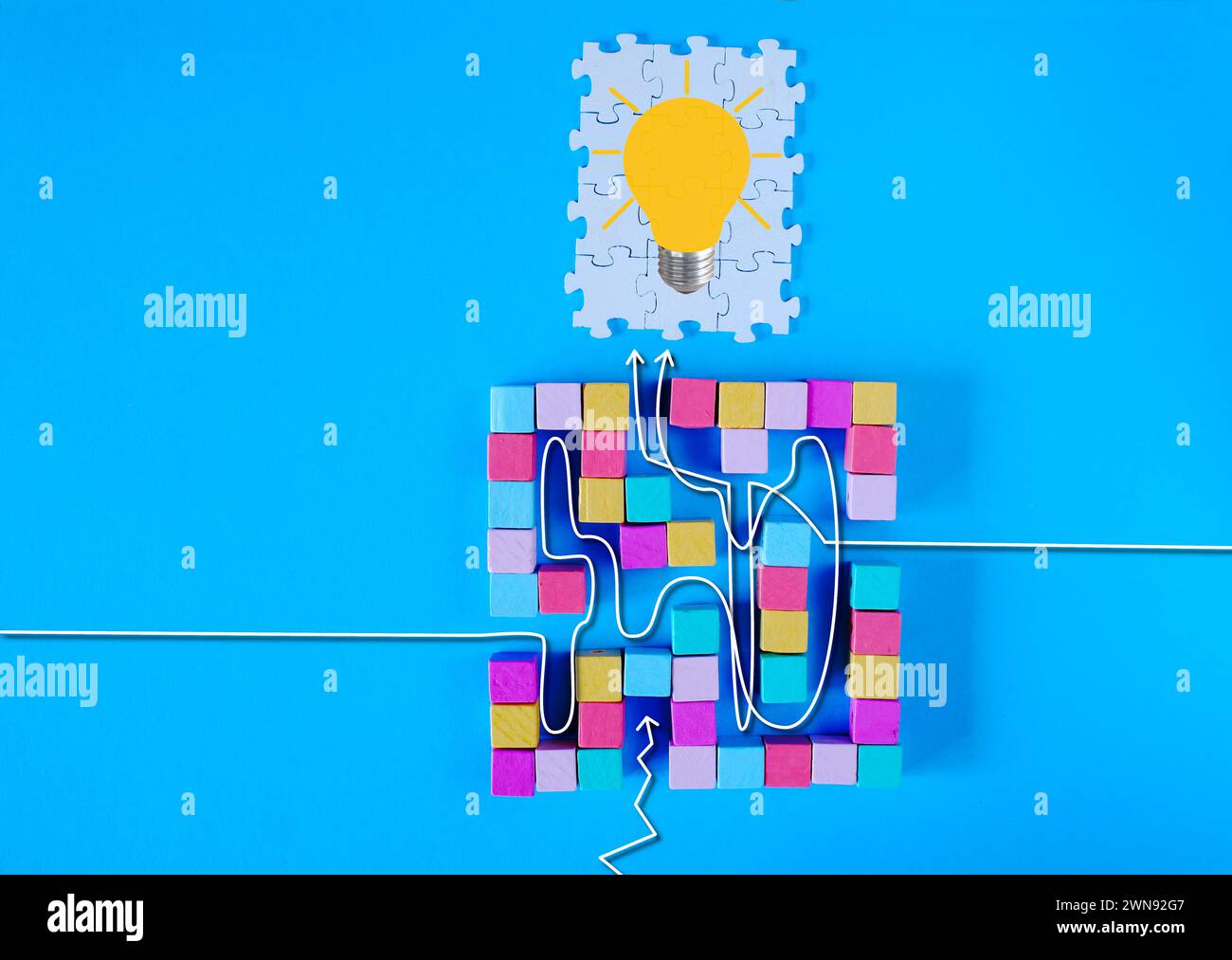 Business maze hi-res stock photography and images - Alamy