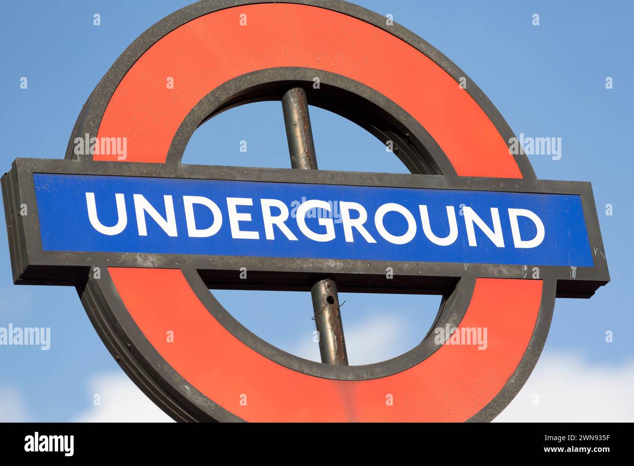 UK, London, Underground sign Stock Photo - Alamy