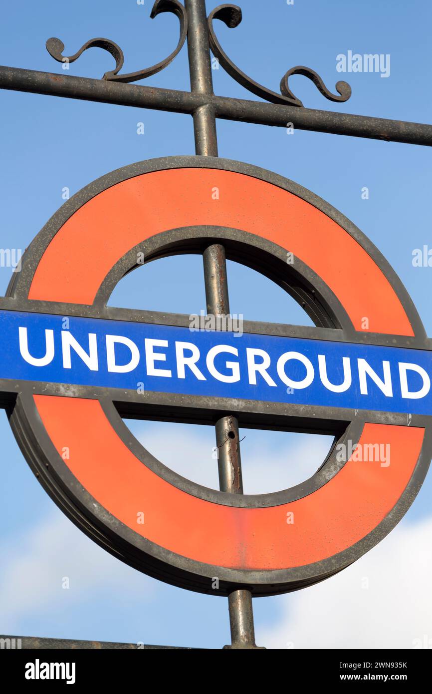 UK, London, Underground sign Stock Photo - Alamy