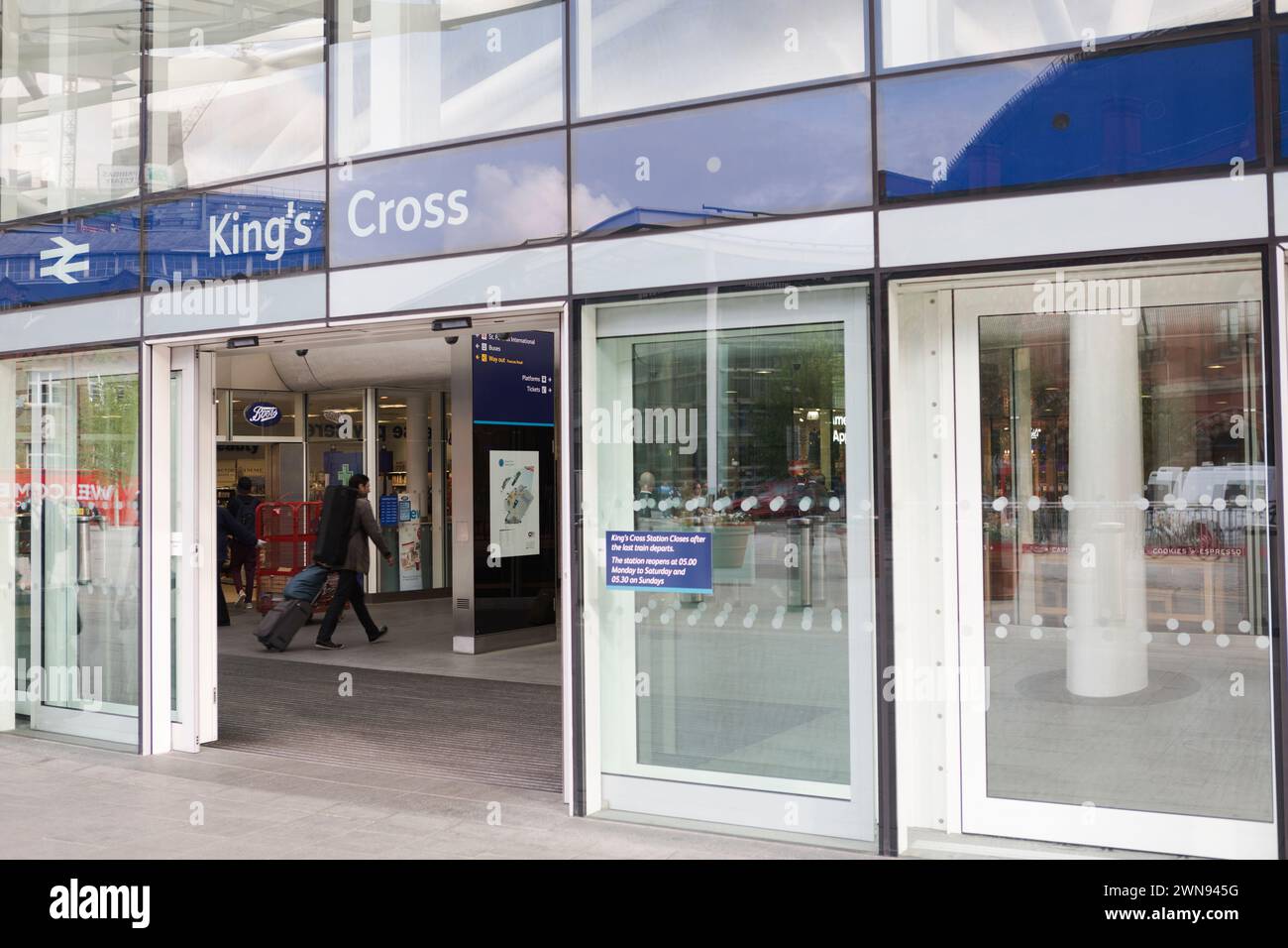 UK, London, the newly refurbished King's Cross underground station ...