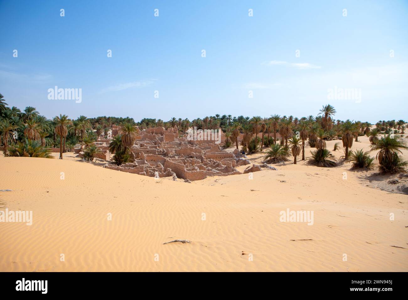 Timimoun Kssar in the Algerian desert Sahara Stock Photo - Alamy