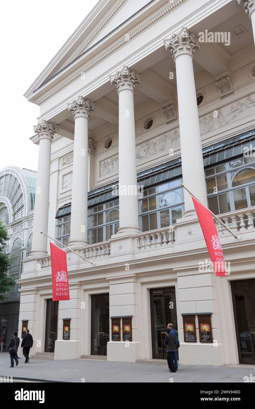 Royal opera house london exterior hi-res stock photography and images ...