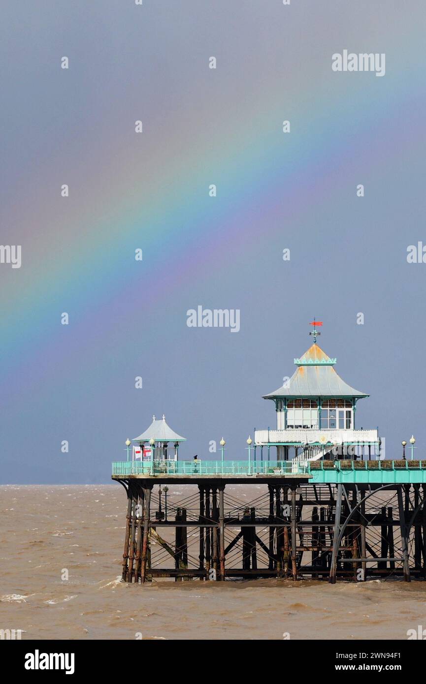 Victorian pier legs hi-res stock photography and images - Alamy