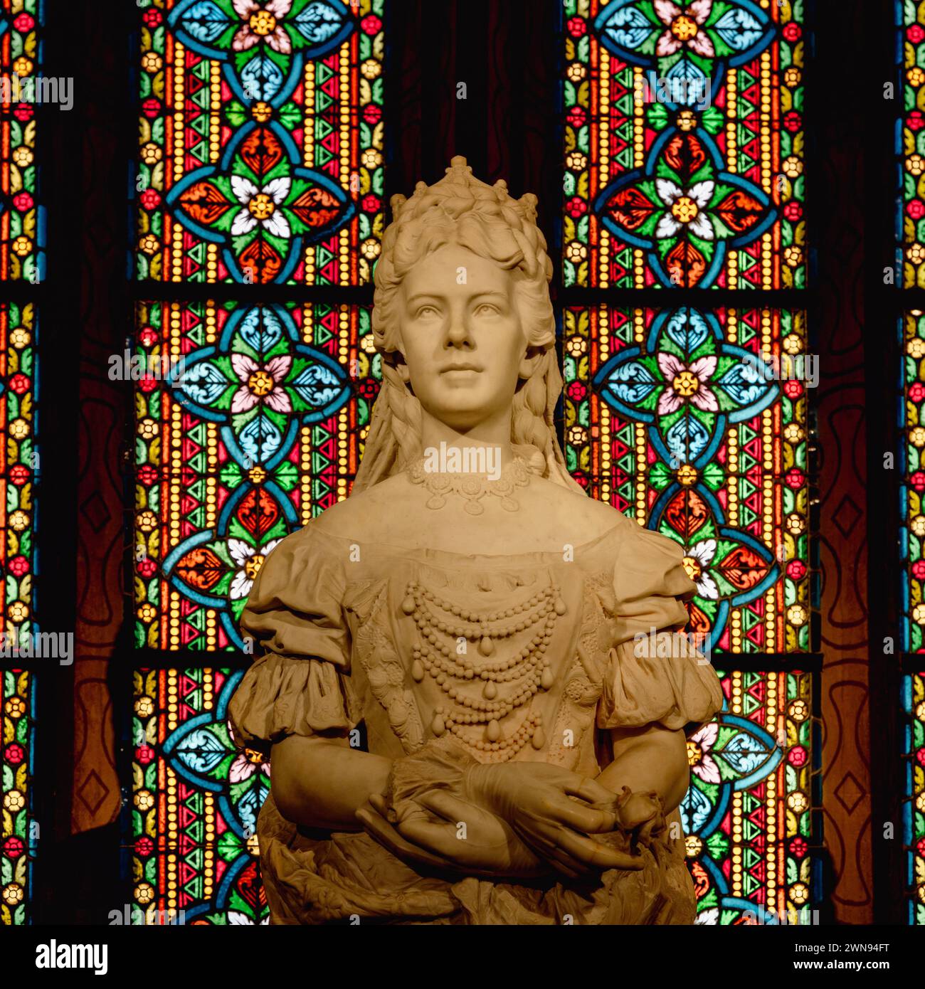 The statue of Empress Elisabeth of Austria and Queen of Hungary in ...