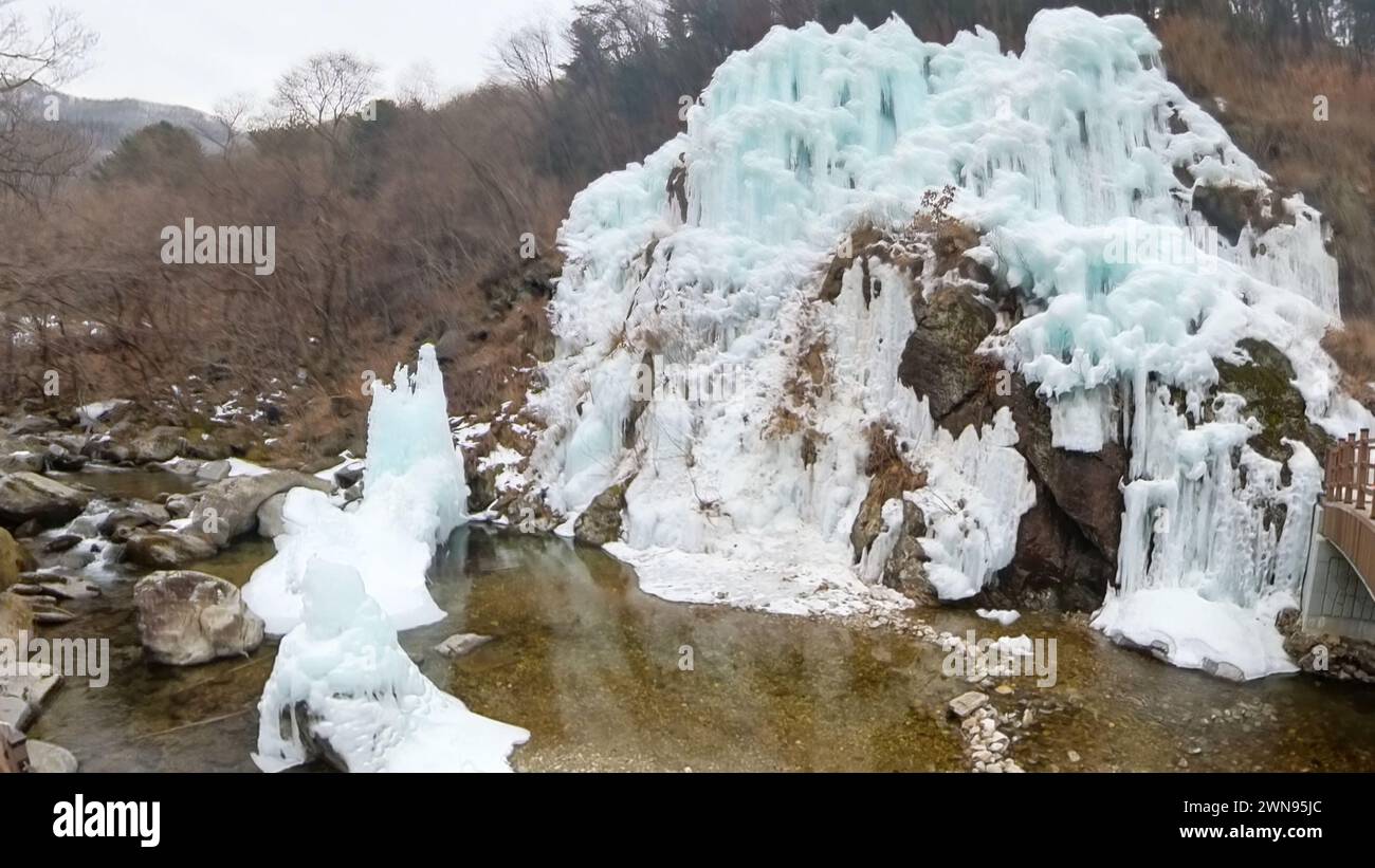 Winter in south korea cold hi-res stock photography and images - Alamy