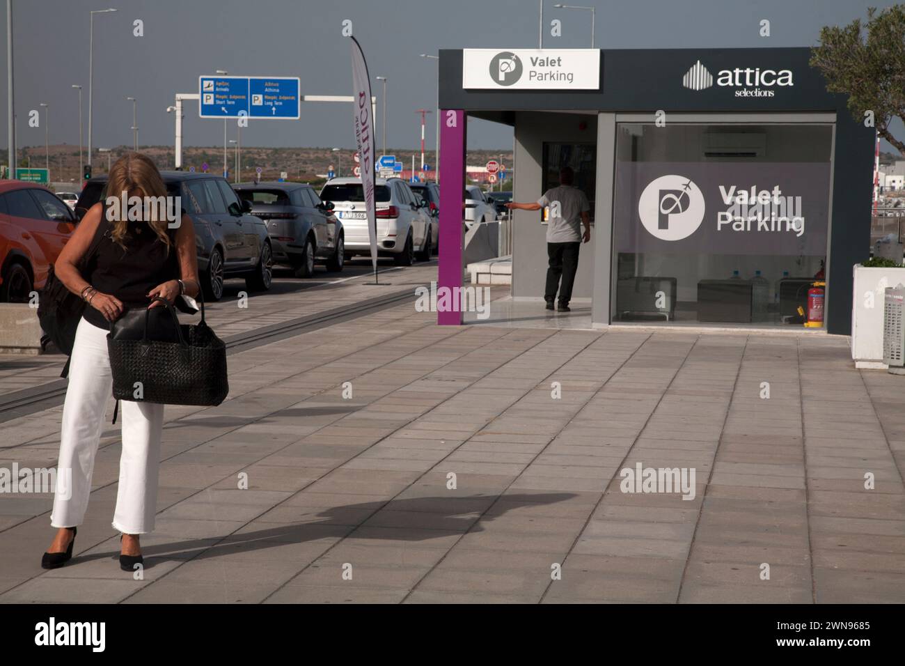 Valet parking cabin hi-res stock photography and images - Alamy