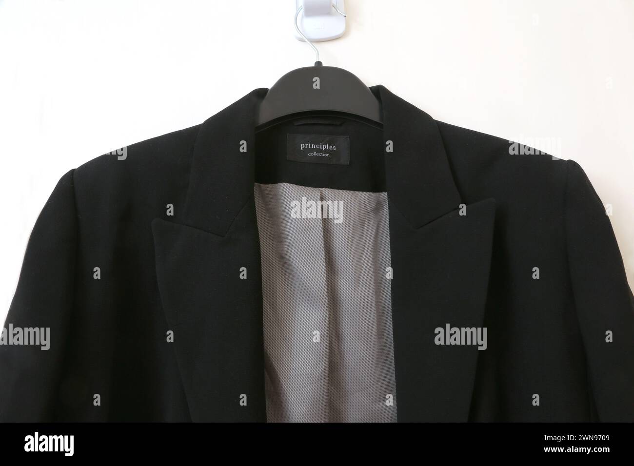 Blazer and tie hi-res stock photography and images - Alamy