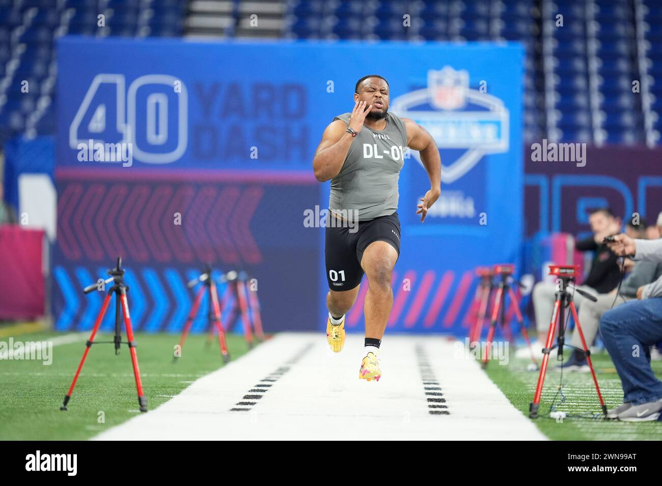 Duke defensive lineman Dewayne Carter runs the 40-yard dash at the NFL ...