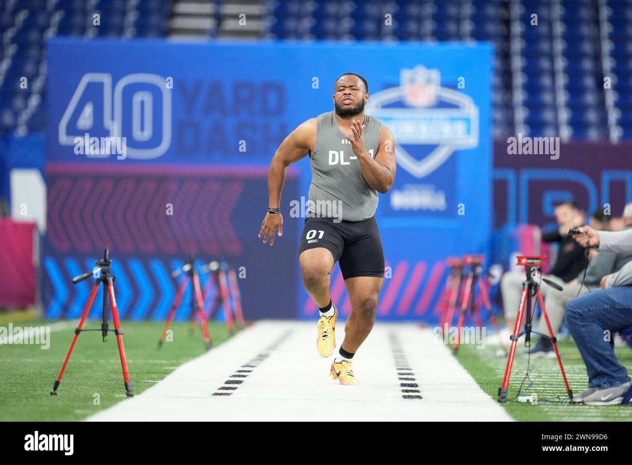 Duke defensive lineman Dewayne Carter runs the 40-yard dash at the NFL ...