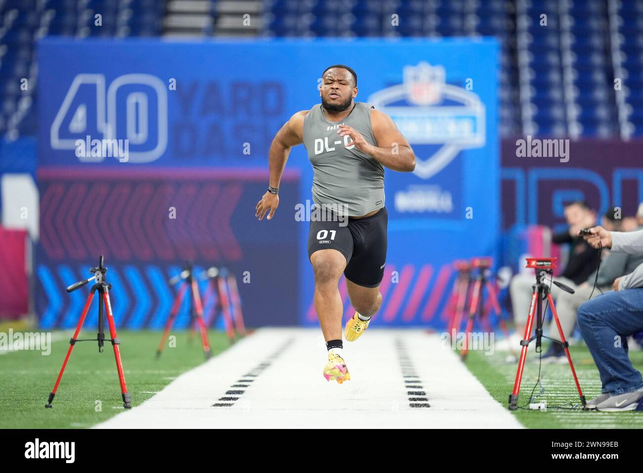 Duke defensive lineman Dewayne Carter runs the 40-yard dash at the NFL ...