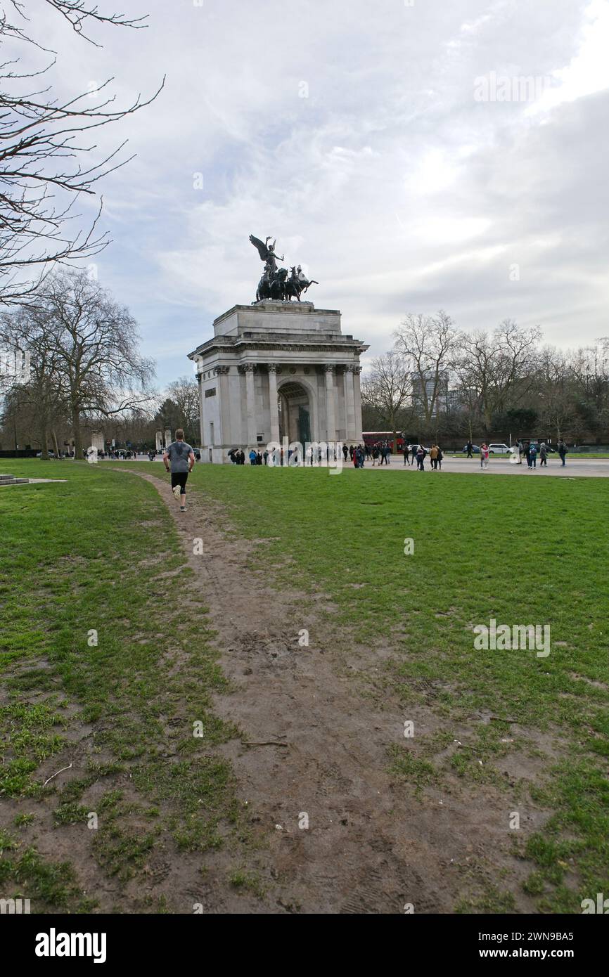 An informal shortcut or elephant path at the Wellington Arch, Hyde Park ...