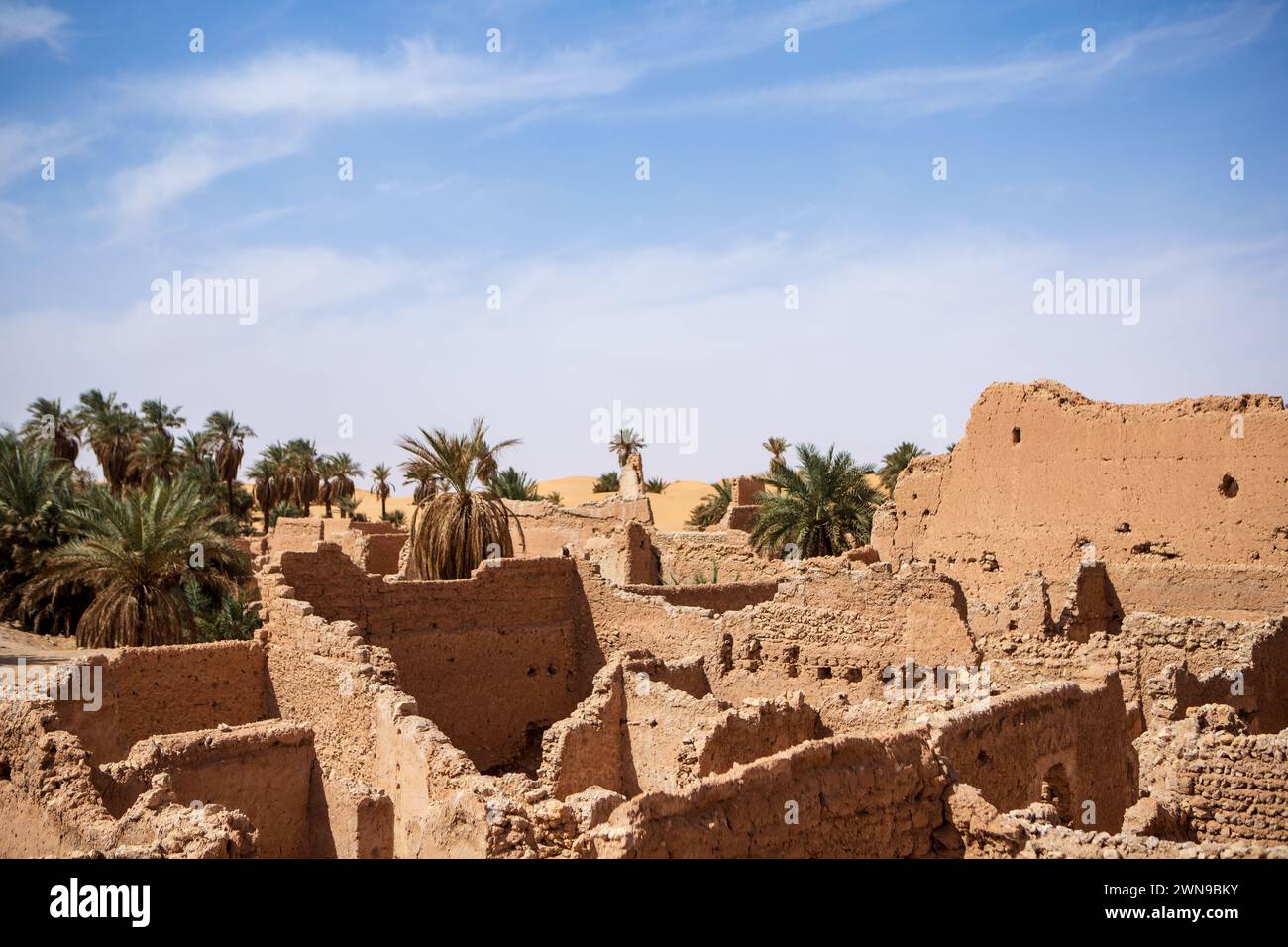 Timimoun Kssar in the Algerian desert Sahara Stock Photo - Alamy