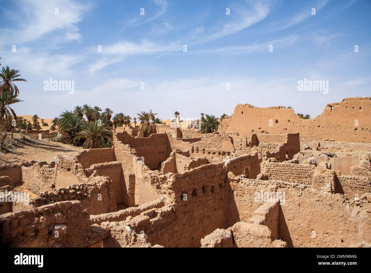 Timimoun Kssar in the Algerian desert Sahara Stock Photo - Alamy