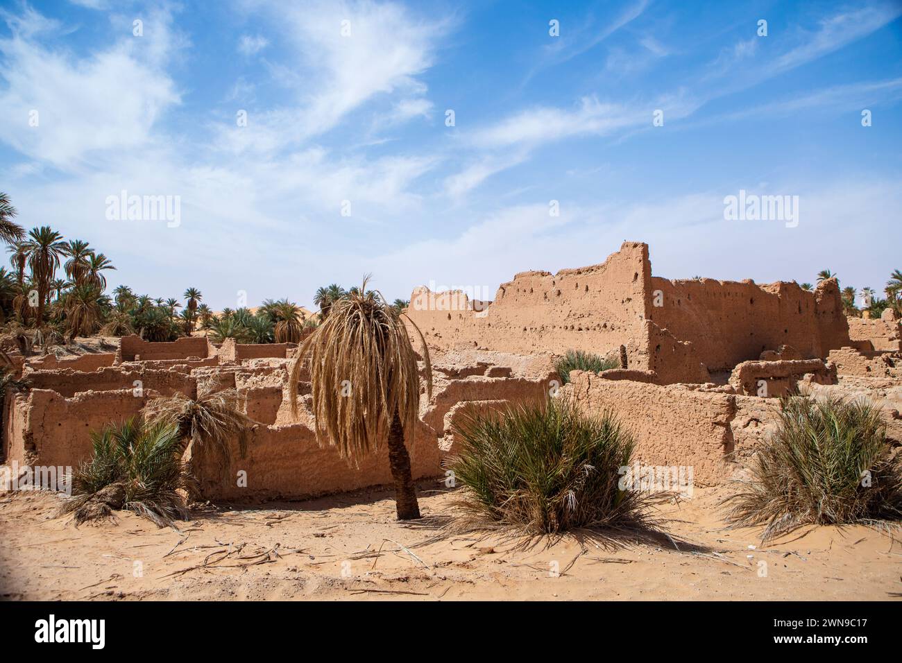Timimoun Kssar in the Algerian desert Sahara Stock Photo - Alamy
