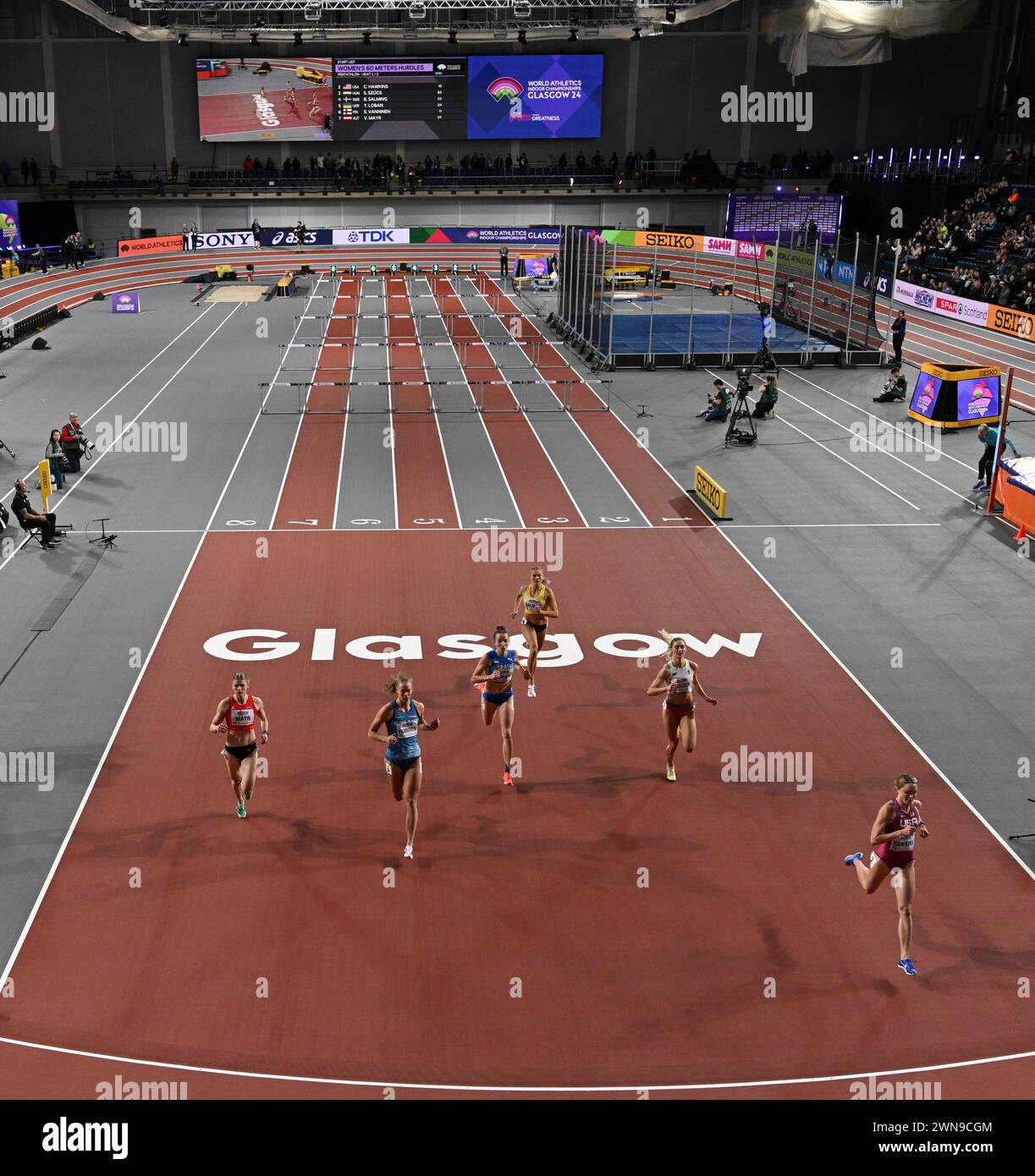 Mens high jump pentathlon hi-res stock photography and images - Alamy