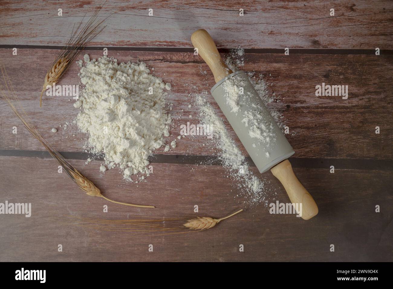 Flour pile hi-res stock photography and images - Alamy