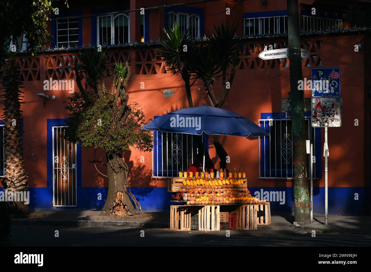 Avenida francesco sosa hi-res stock photography and images - Alamy