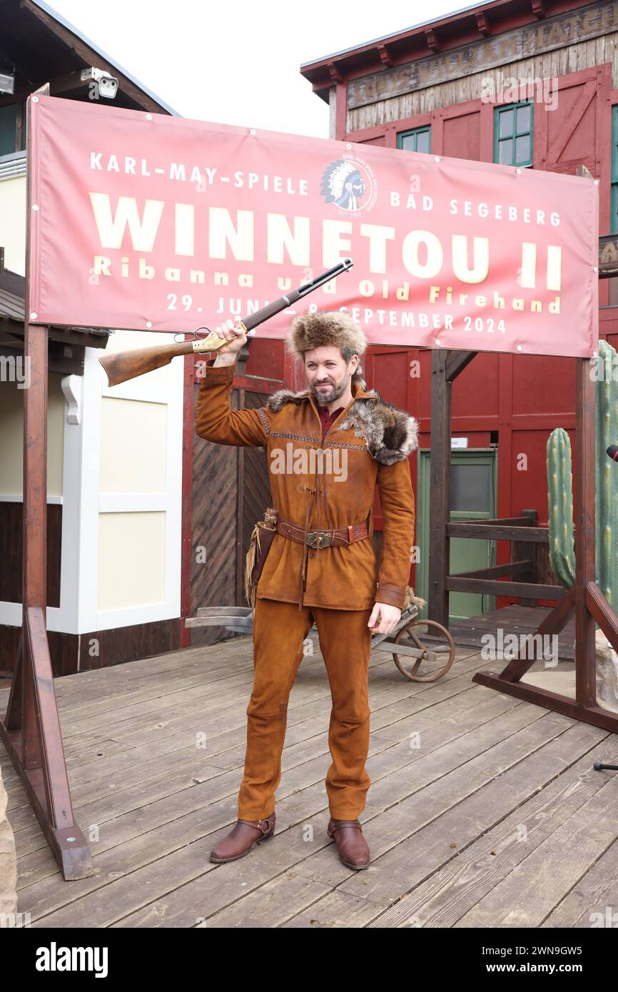 Jan Hartmann spielt den Westmann Old Firehand, die Karl-May-Spiele Bad ...