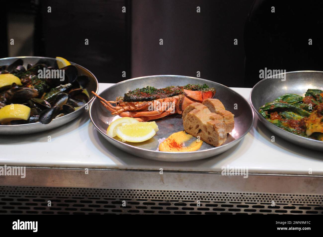 Fish shopppers hi-res stock photography and images - Alamy