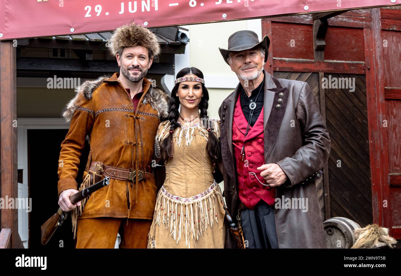 Bad Segeberg, Germany. 01st Mar, 2024. Actors Jan Hartmann (l-r) as Old ...
