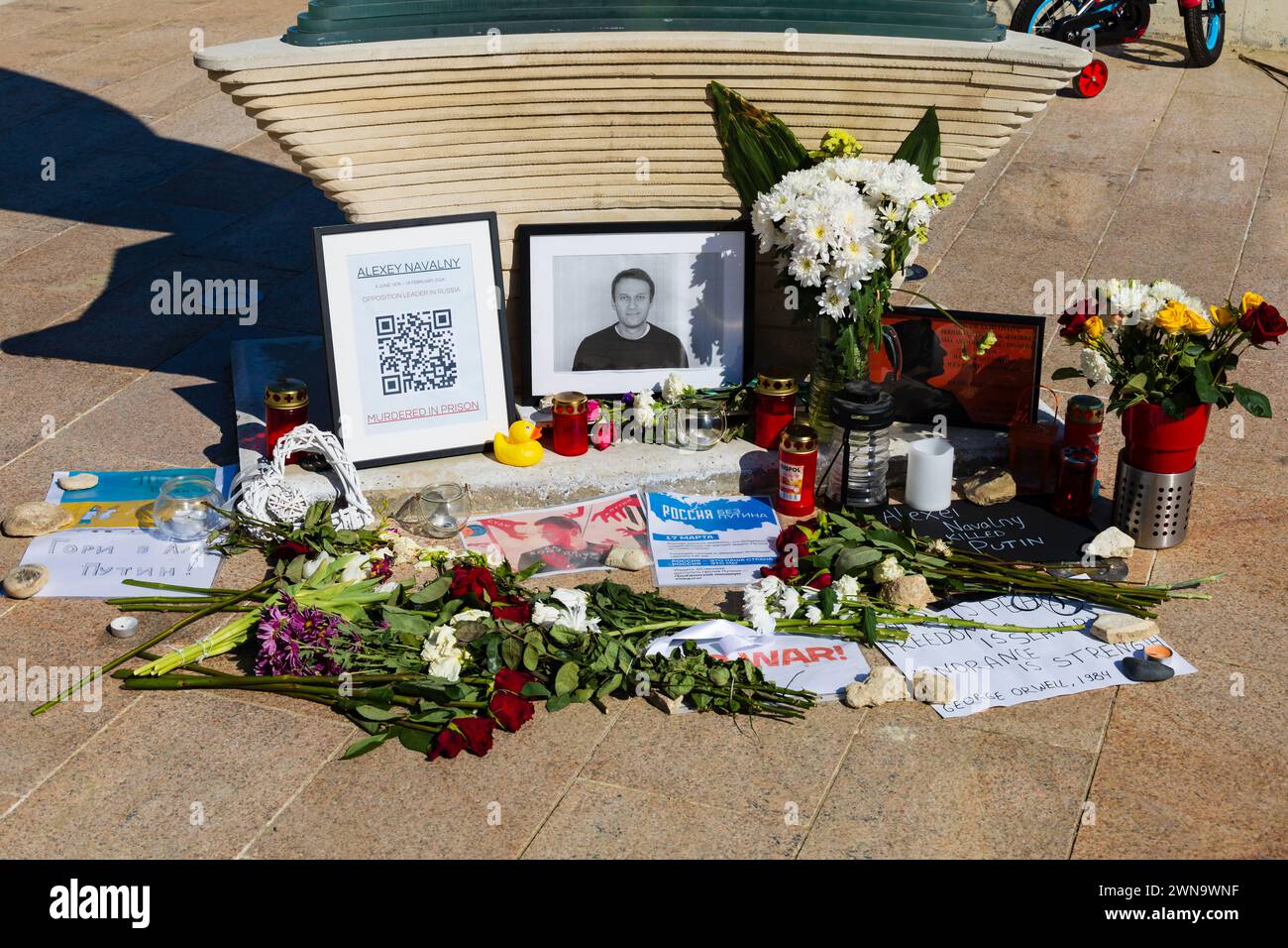 Tribute shrine to jailed Russian Opposition leader, Alexei Anatolyevich ...