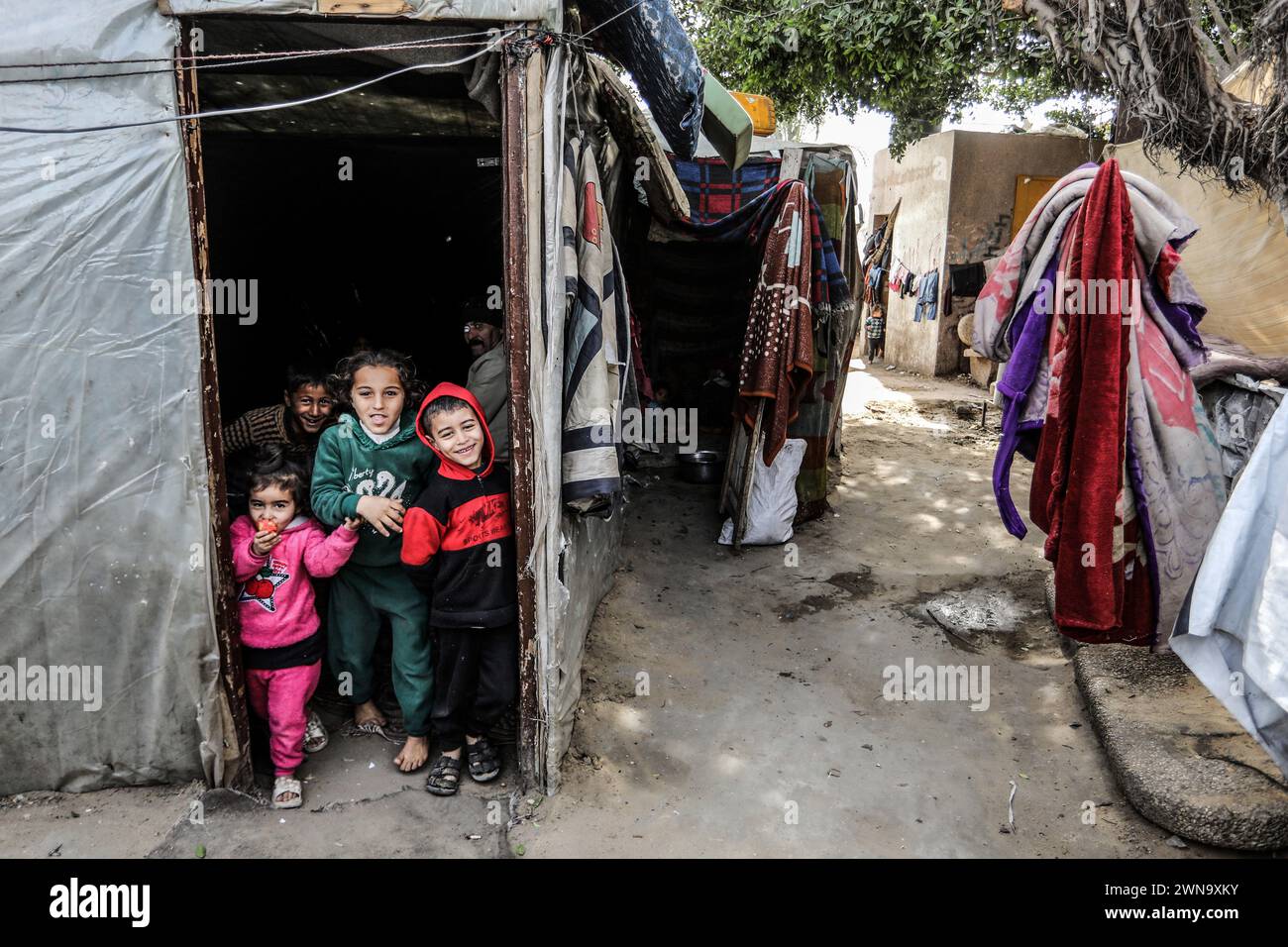 Rafah, Palestinian Territories. 01st Mar, 2024. Internally displaced ...