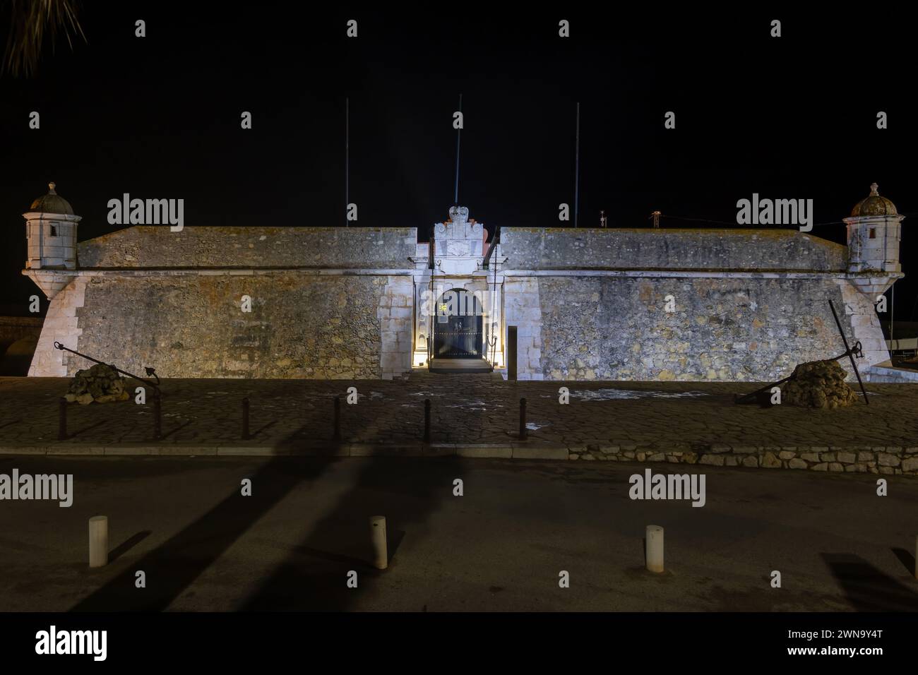 Forte da Ponta da Bandeira fort at night in Lagos, Algarve, Portugal ...