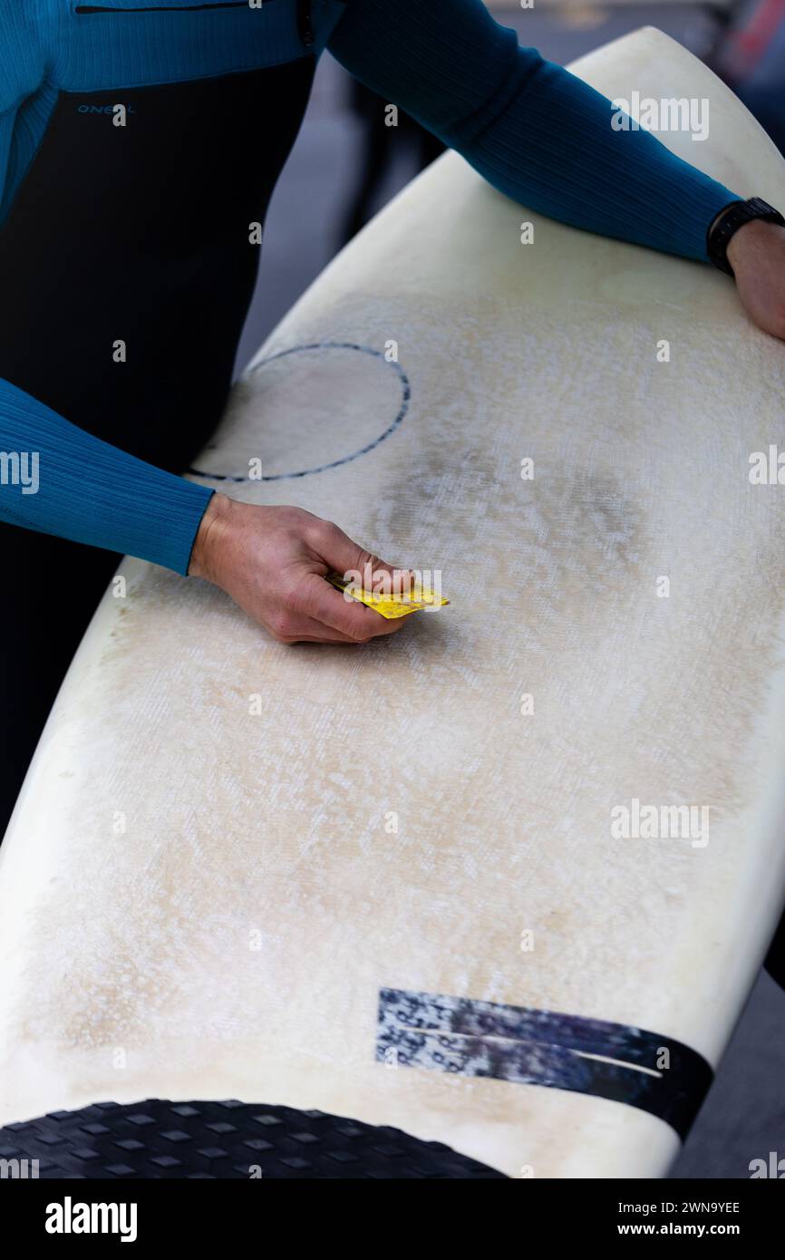 Surfboard grip hi-res stock photography and images - Alamy