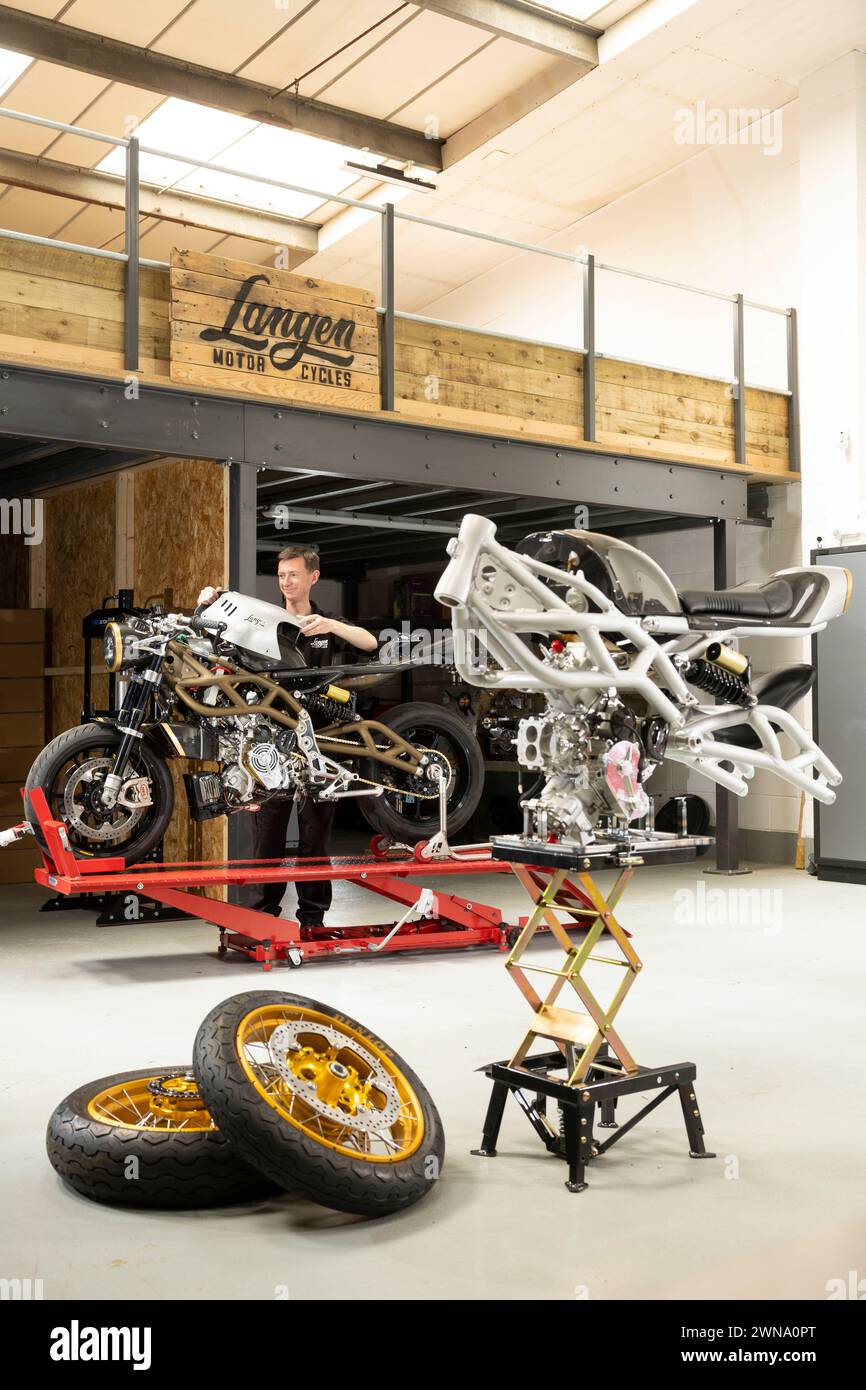 21/06/22 Tecnician, Andrew Naylor (46). Langen Motorcycles, prepare two ...