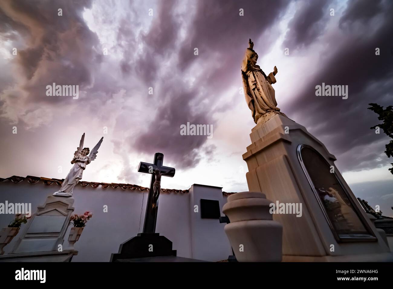 Three graves hi-res stock photography and images - Alamy