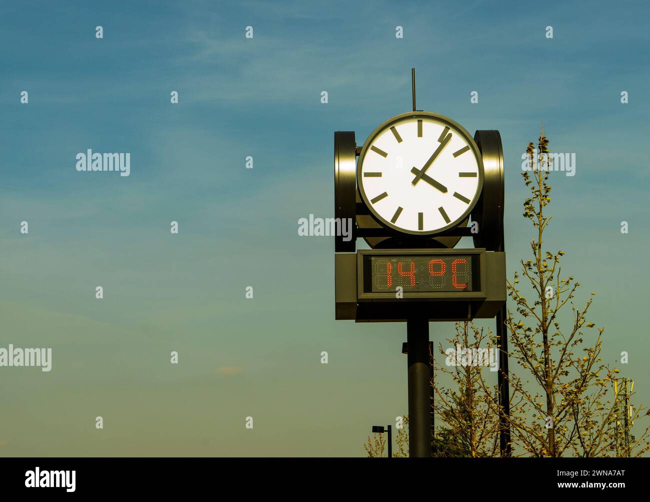 Outdoor antique pole clock hi-res stock photography and images - Alamy