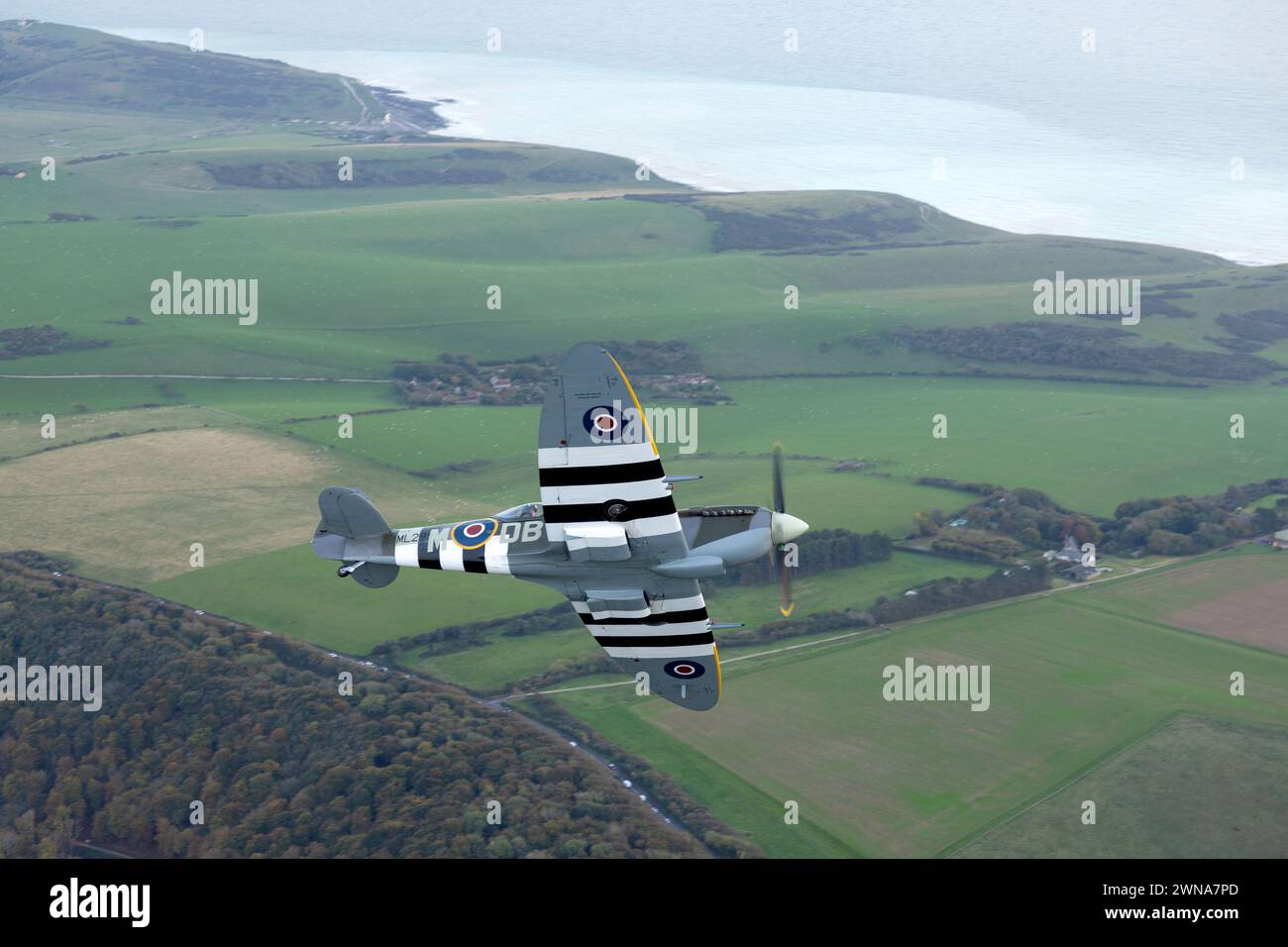 Spitfire dover white cliffs hi-res stock photography and images - Alamy