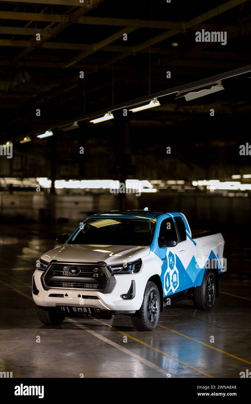 01/09/23 New hydrogen-powered Toyota Hilux at the company’s Burnaston ...