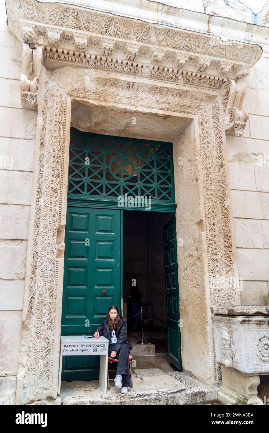Temple of Jupiter, Diocletian's palace, Split, Croatia Stock Photo - Alamy