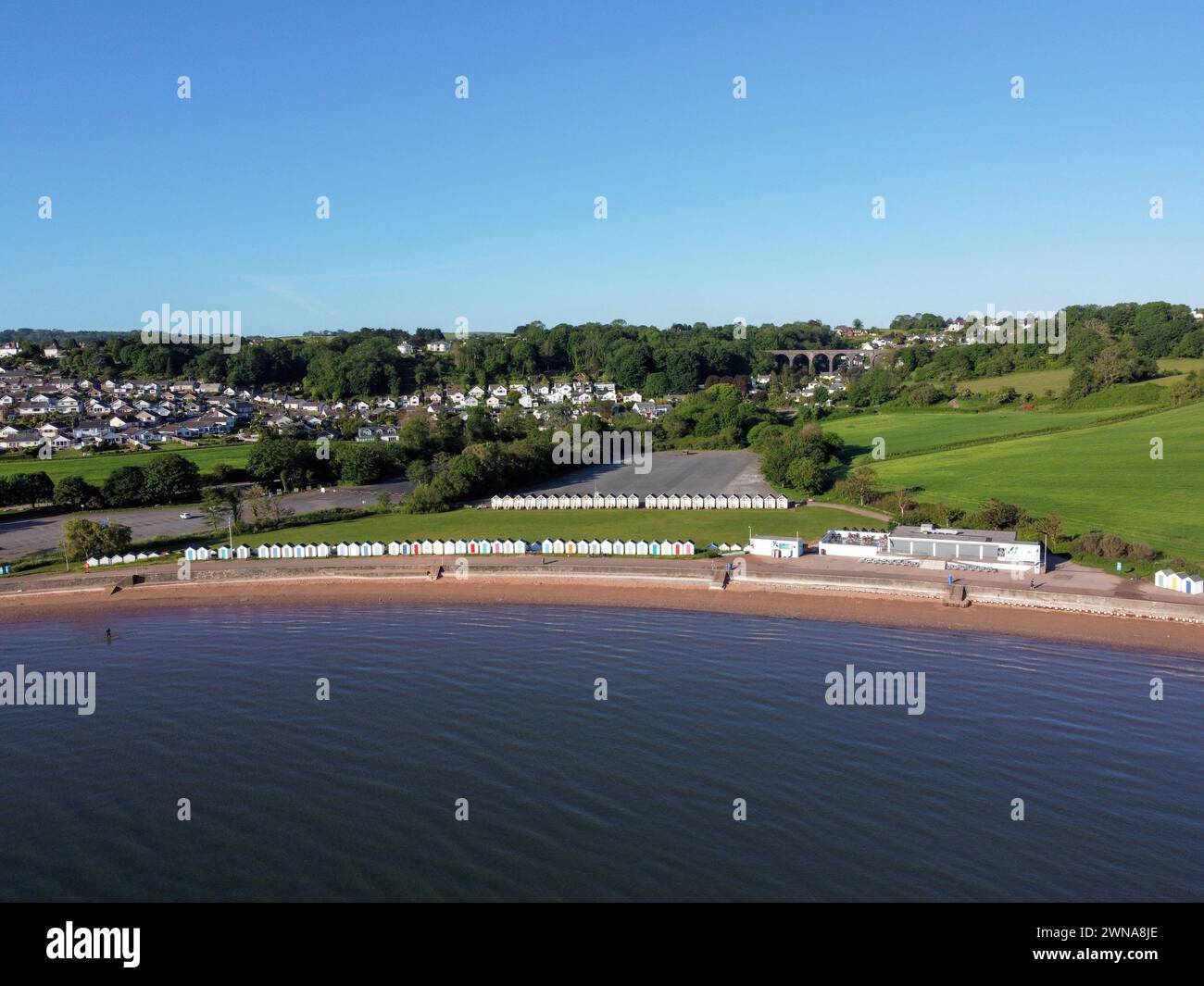 Aerial view devon houses and beach hi-res stock photography and images ...