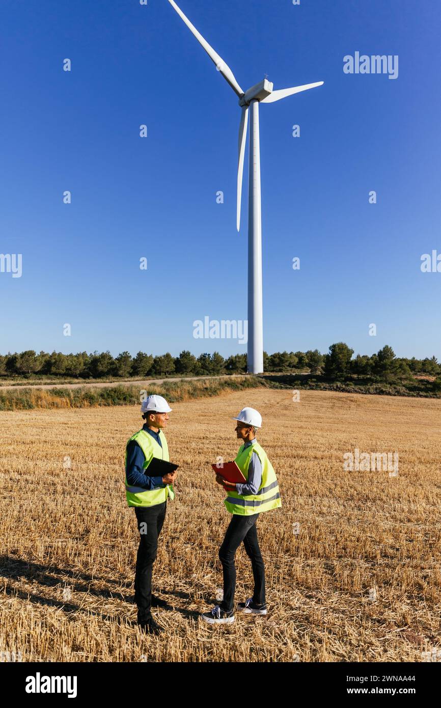 Renewable energy engineers working as a team Stock Photo - Alamy