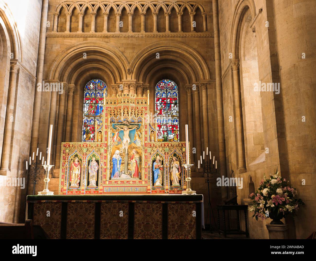 Reredos of Jesus Christ crucified behind the altar in Christ Church ...