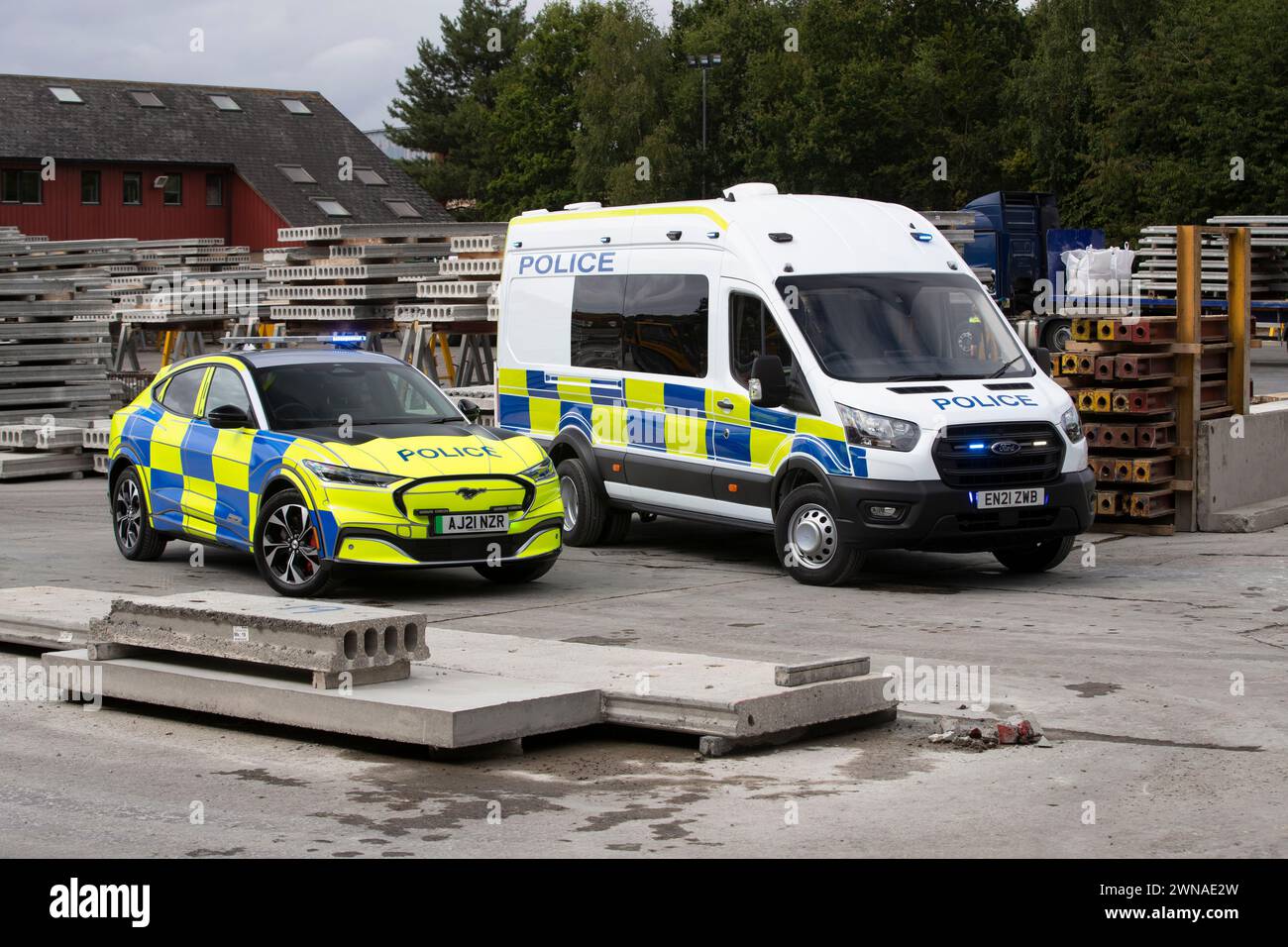 Police transit van hi-res stock photography and images - Alamy