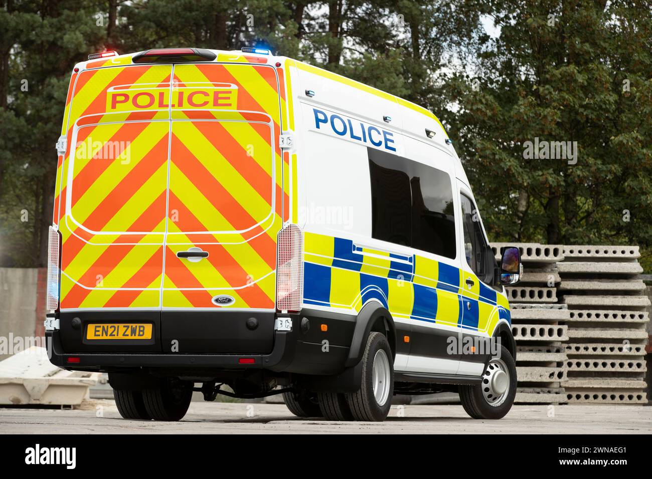 5 tonne transit hi-res stock photography and images - Alamy
