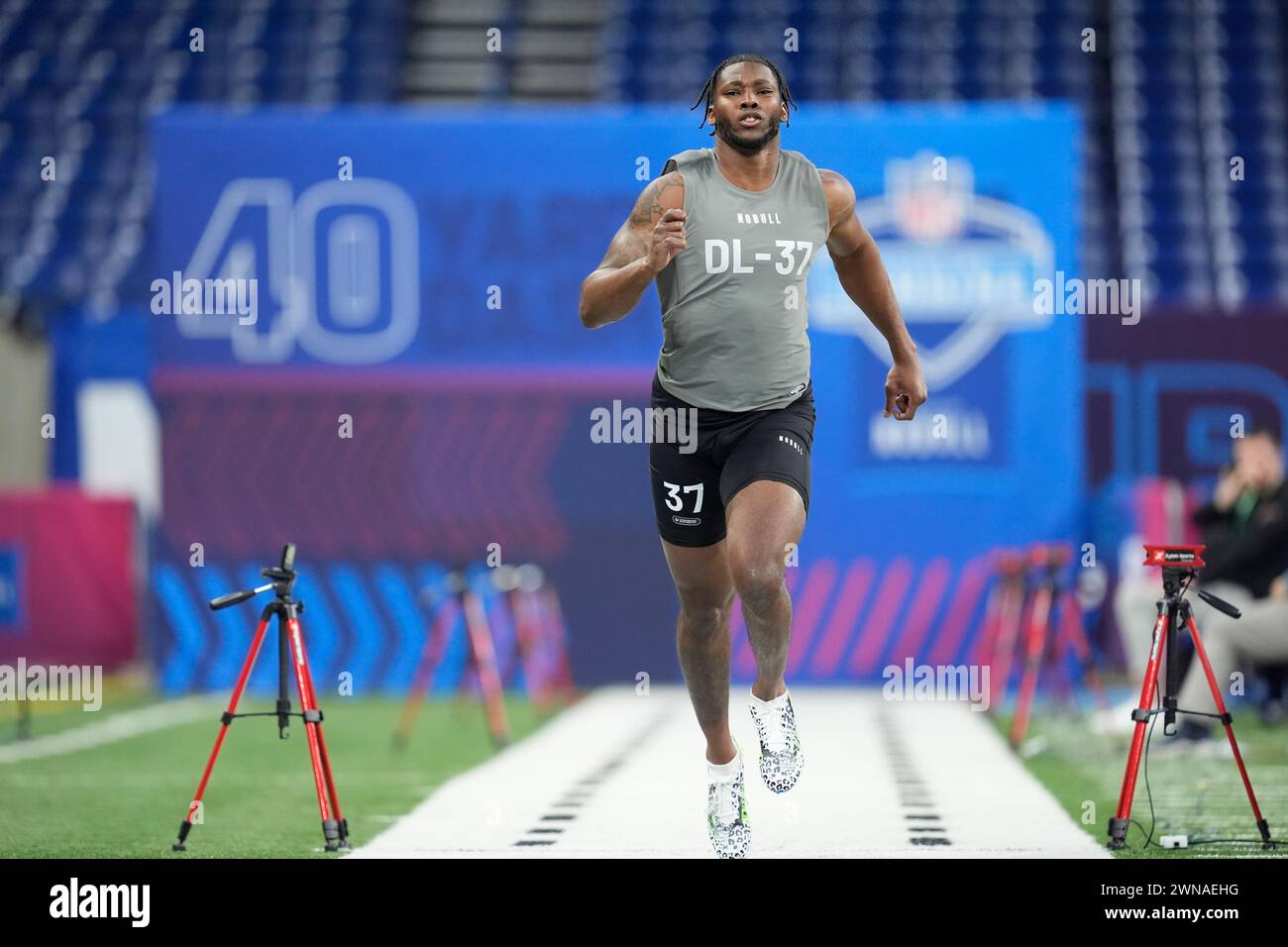 Notre Dame defensive lineman Javontae Jean-Baptiste runs the 40-yard ...