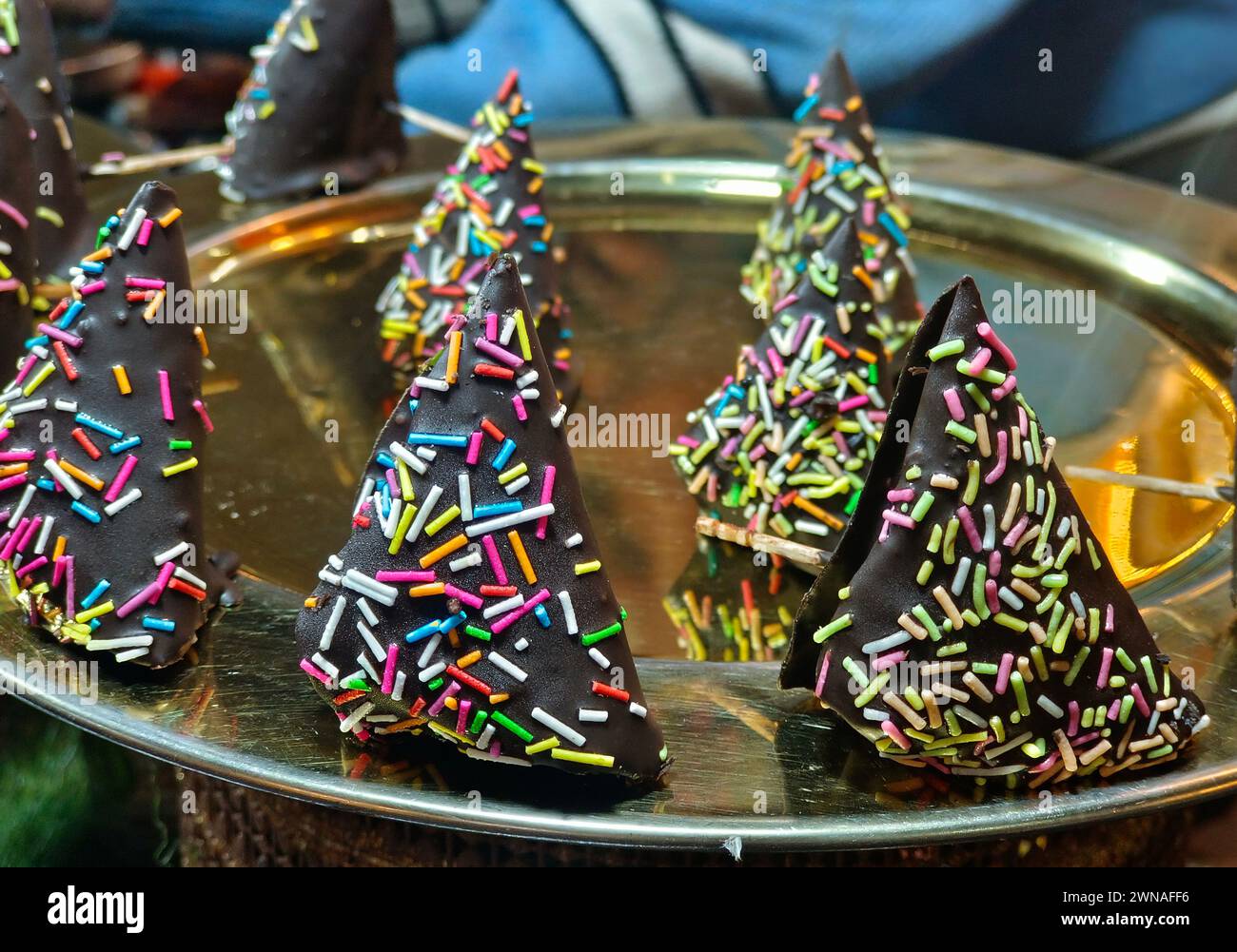 Sweet paan, meetha pan, Betel leaves mouth Freshener, Traditional ...