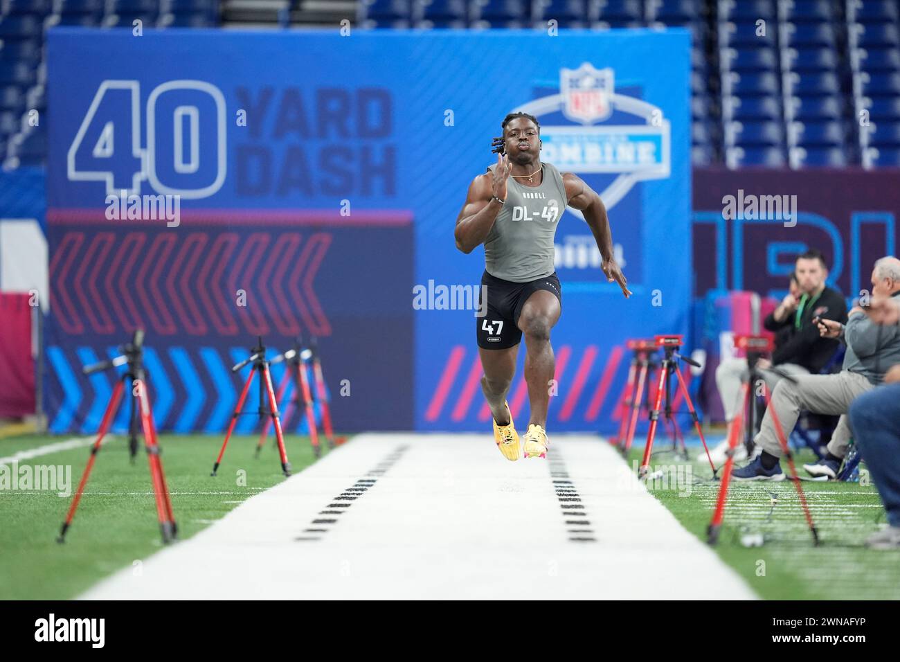 Troy defensive lineman Javon Solomon runs the 40-yard dash at the NFL ...