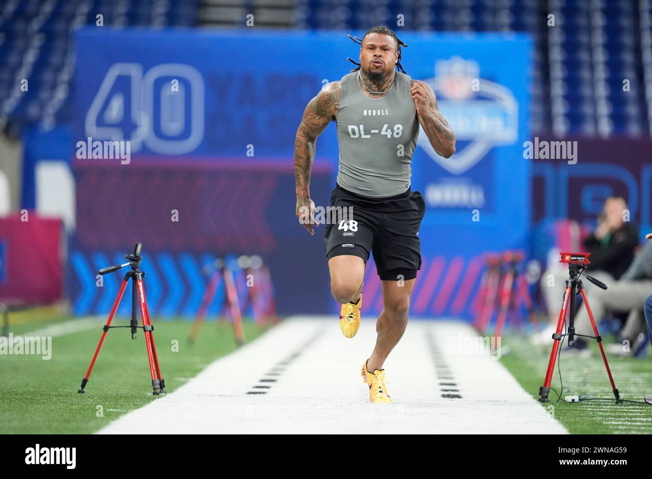 Clemson defensive lineman Xavier Thomas runs the 40-yard dash at the ...
