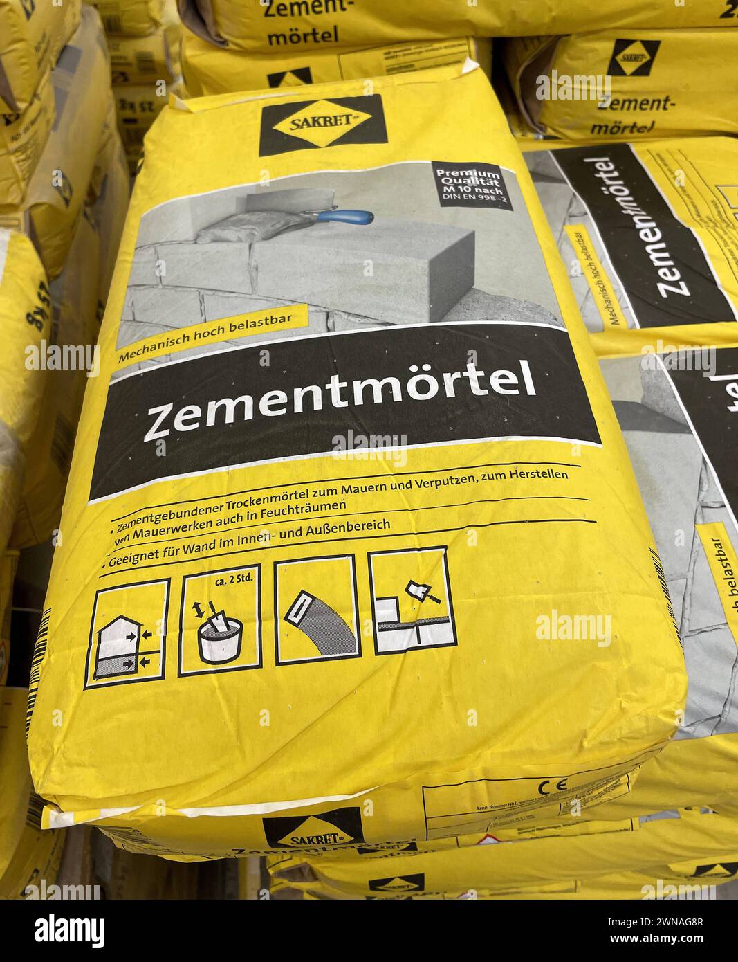 Bayern, Deutschland 01. März 2024: Hier der Blick in einem Baumarkt auf ...