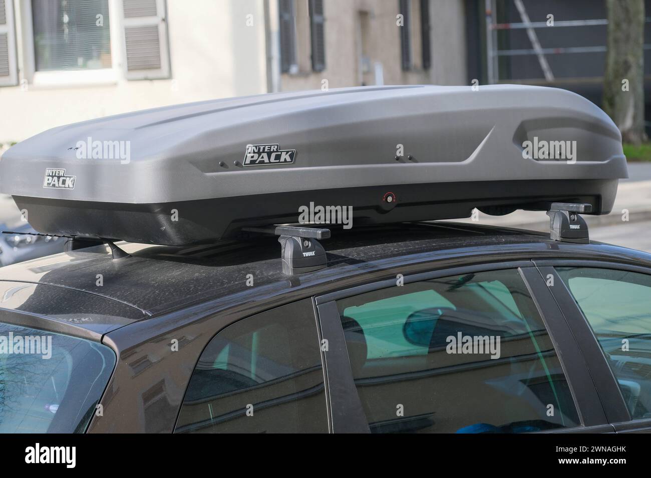 Dachbox hi-res stock photography and images - Alamy