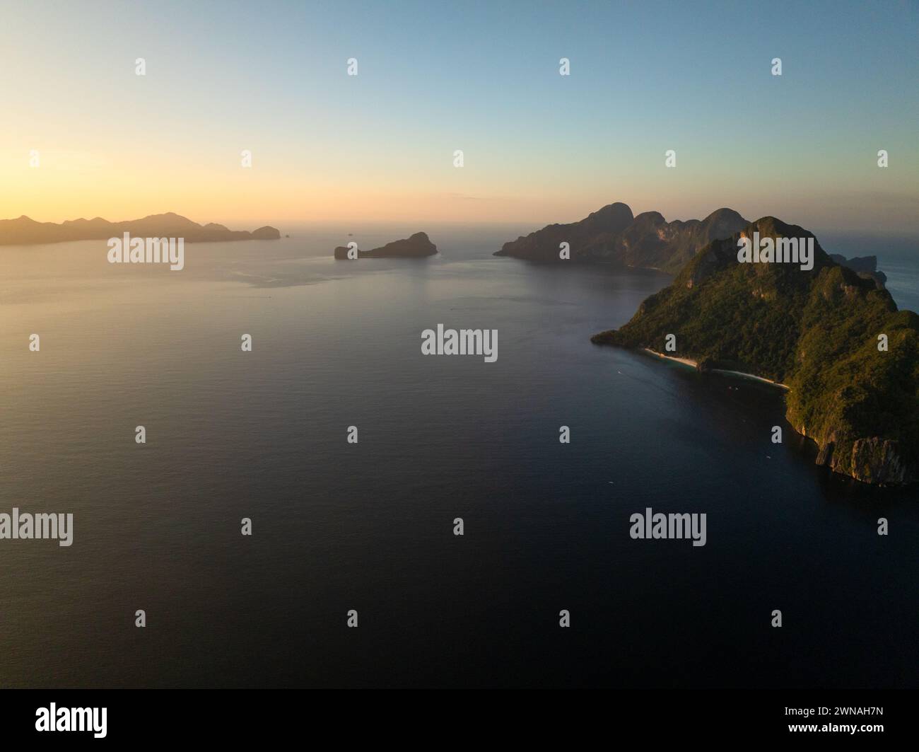 Dusk time at tropical islands with blue sea in El Nido. Palawan ...