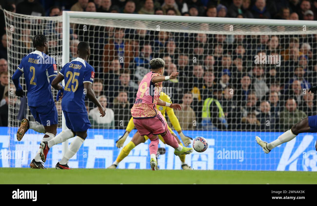GOAL 1-0, Mateo Joseph of Leeds United scores. - Chelsea v Leeds United ...