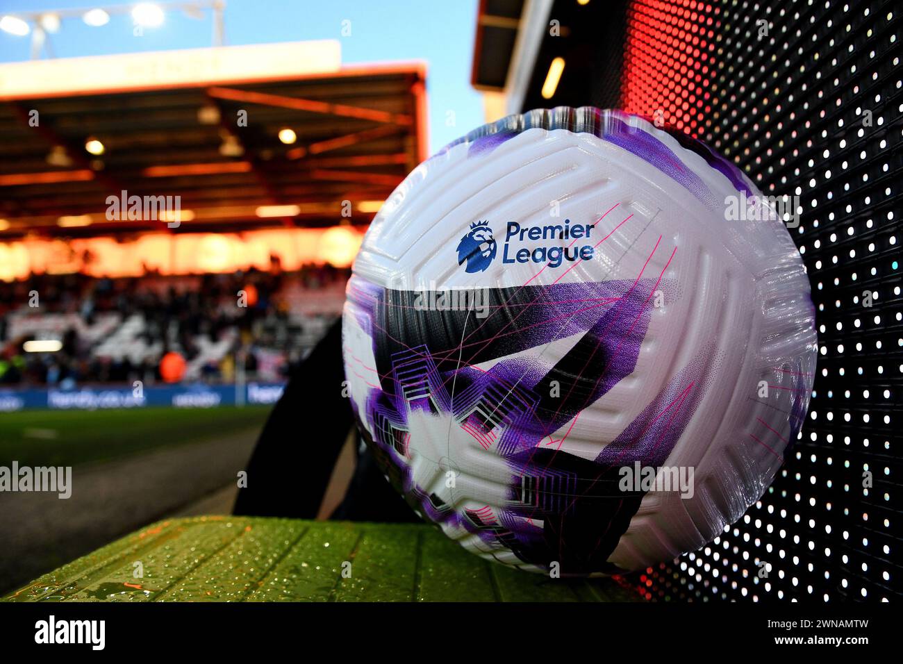 Nike premier league ball 2023 2024 hi-res stock photography and images ...